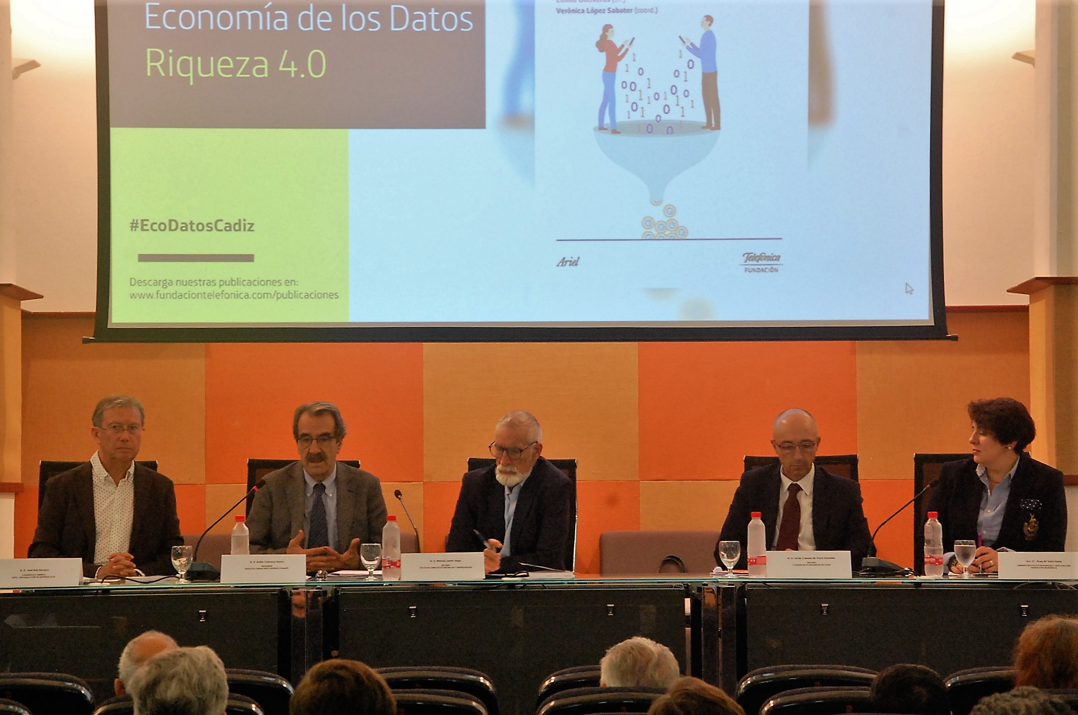 El economista emilio ontiveros explica las claves de las aplicaciones ...