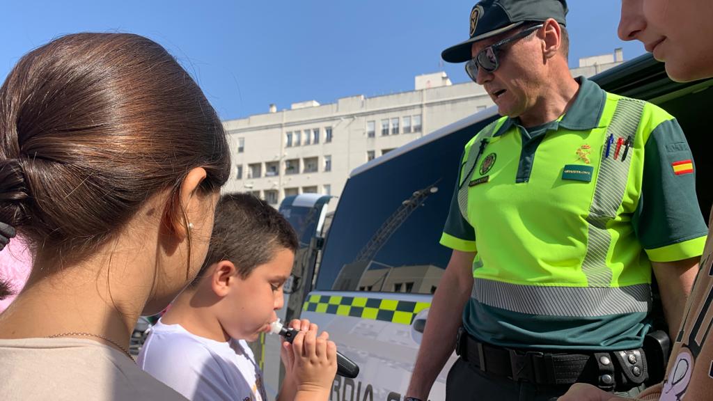 La Guardia Civil abre sus puertas a la ciudadanía por el Día del Pilar ...