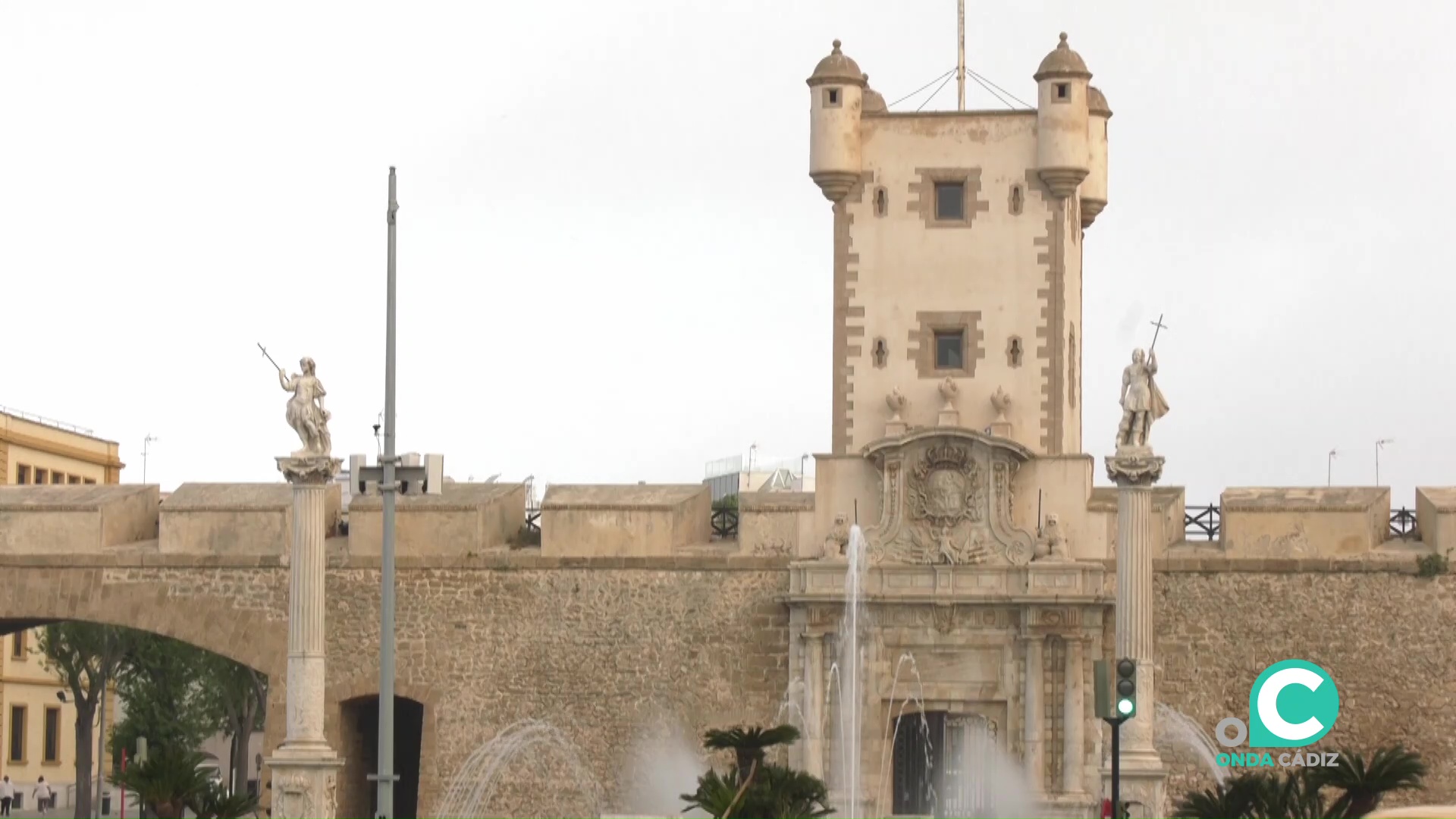 Las Puertas de Tierra se engalanará con una escultura del Dios Baco ...