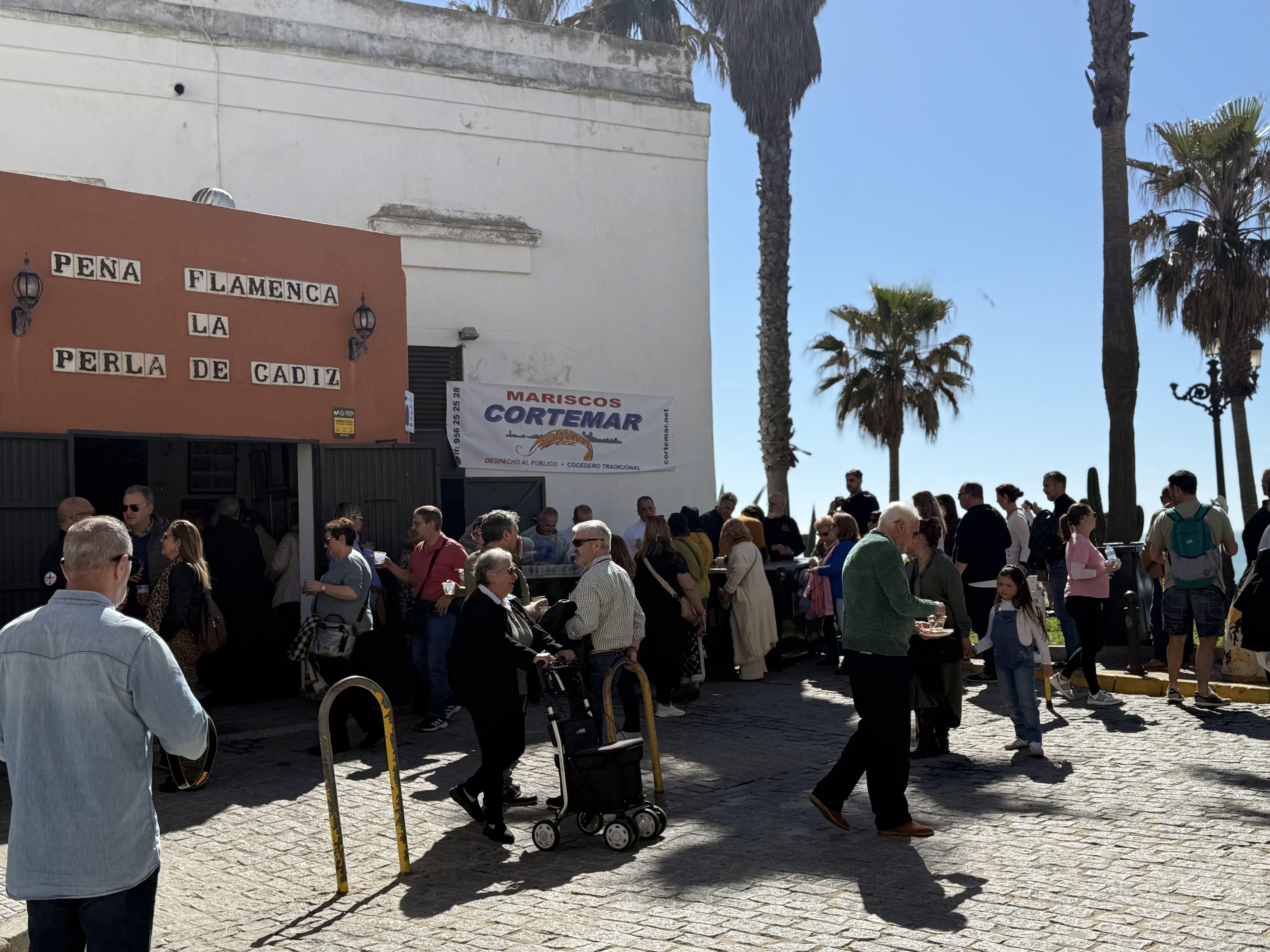 Éxito de la Gambada Solidaria Popular de La Perla | Onda Cádiz RTV